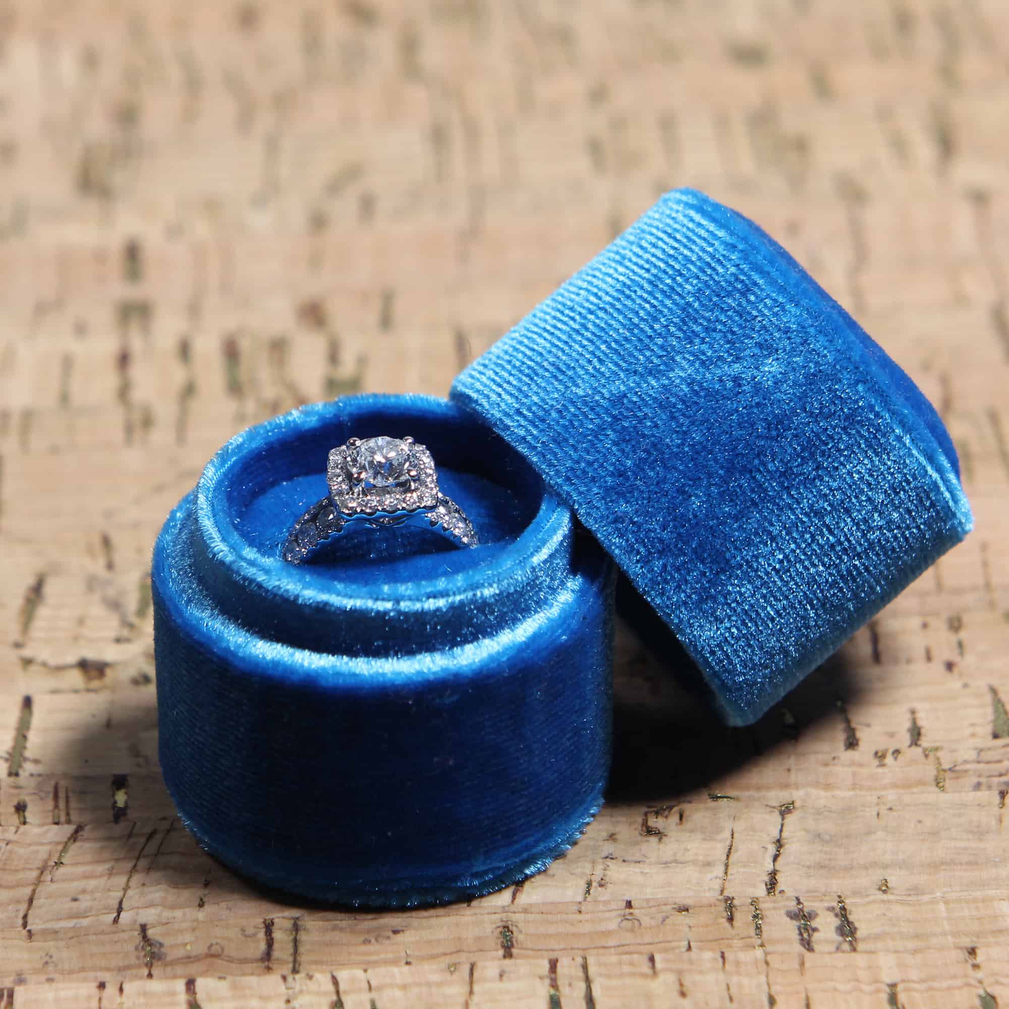 Blue Velvet Round Heirloom Ring Box